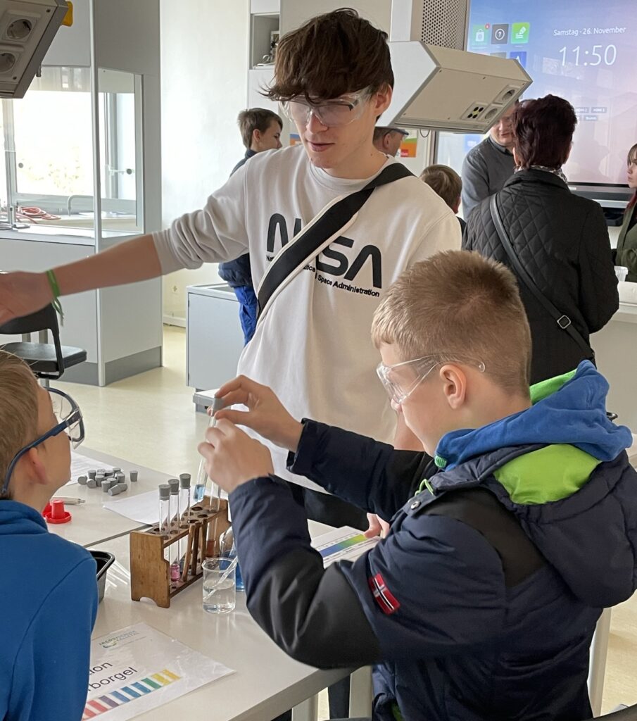 Volles Haus beim "Tag der offenen Schule" - Nordlippischer Anzeiger